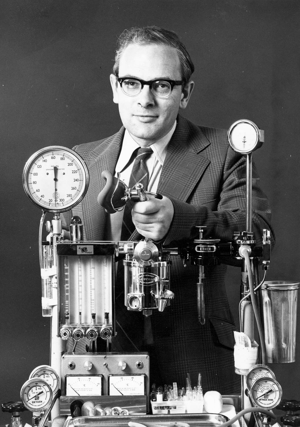 Dr Kester Brown AM - Archives